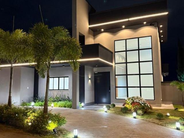 Condomínio do lago Sobrado Alto Padrão com 4 Suítes e 320m² no Condomínio do Lago – Goiânia/GO
