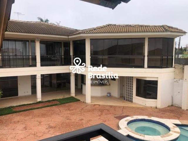 Condomínio do Lago Sul Casa com 4 suítes à venda, 680 m² por R$ 2.500.000 Setor Habitacional