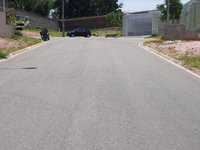 Condomínio Euroville II Excelente Terreno PLANO com 330 m2, no Alto