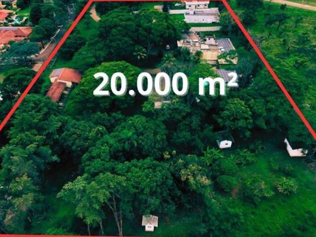 CONDOMÍNIO EXCLUSIVO 3 três CASAS ÁREA de 20.000M2 Residências de familias embaixadas e empresas