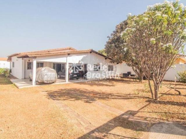 Condomínio Ecológico Parque do Mirante Casa à venda, 3 quartos, sendo 1 suíte, térrea, Jardim Botân