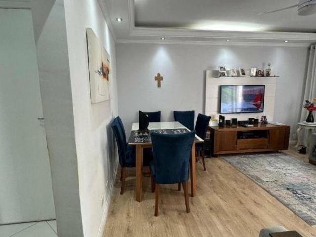 CONDOMÍNIO EDIFÍCIO AÇORES CANÁRIAS Excelente Apartamento com 2 dormitórios à venda, 70 m² por R$ 45