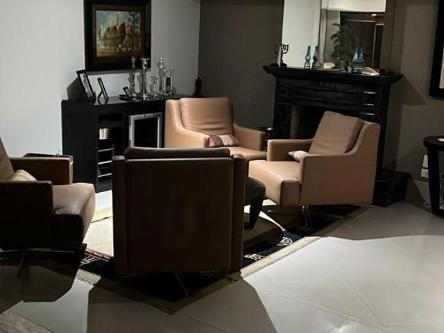 CONDOMINIO EDIFICIO SCORPIUS Apartamento Alto Padrão Reformado