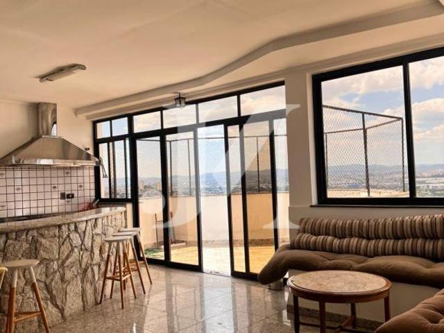 Condomínio Edifício Villa D&apos Este Apartamento Cobertura de 270m², 3 Dormitórios e 1 suíte e 4 Vagas