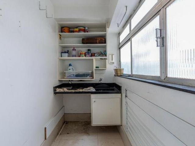 Condomínio Elza Maria, Pinheiros Apartamento de 92m² com 1 dormitório, 2 banheiros e escritorio