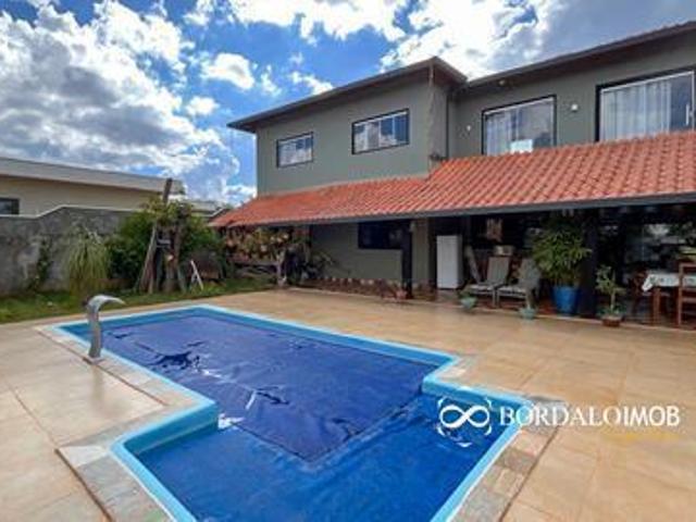 Condomínio Estância Quintas da Alvorada Casa dividida em dois pavimentos Sofisticada e com Lazer C