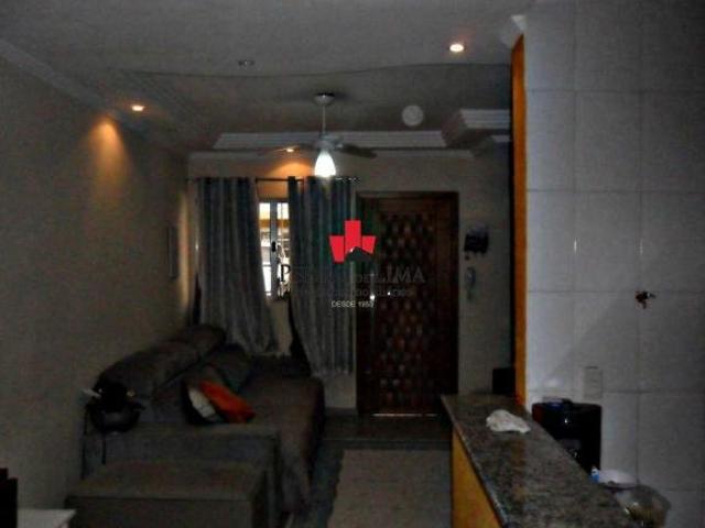 Condomínio fechado 2 suítes e 2 vagas cobertas, em Vila Ré