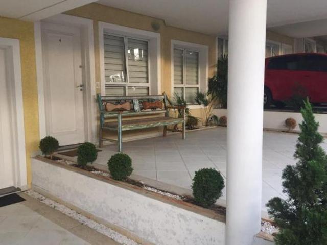 Condomínio Fechado, casa com 3 quartos e 240 m² à venda Horto Florestal