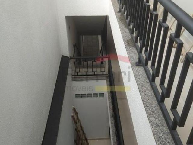 Condomínio Fechado de Apartamentos à 250metros do Metrô