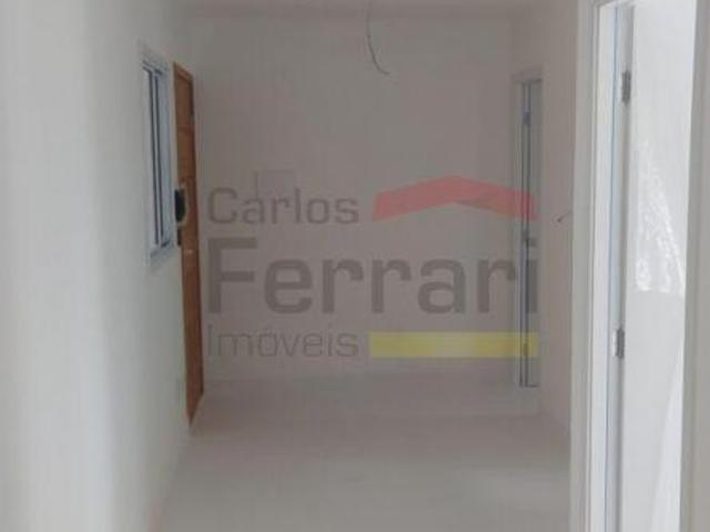 Condomínio Fechado de Apartamentos à 250metros do Metrô