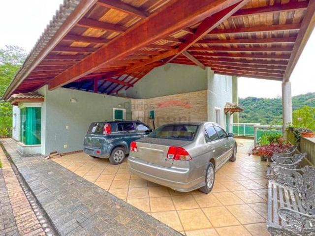 CONDOMÍNIO FECHADO NA SERRA DA CANTAREIRA, 5 SUÍTES, 5 VAGAS, VISTA LIVRE E TERRENO PARA CONSTRUIR