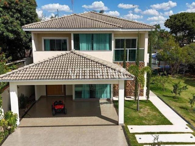 Condomínio Fênix Gama Linda Casa com 4 Quartos e Suítes