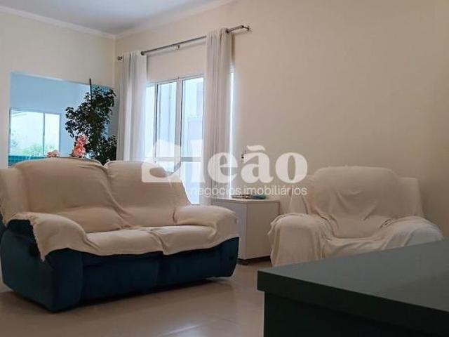 Condomínio Flor da Serra Casa térrea com 03 suítes à venda no Condomínio Flor da Serra em Valinhos