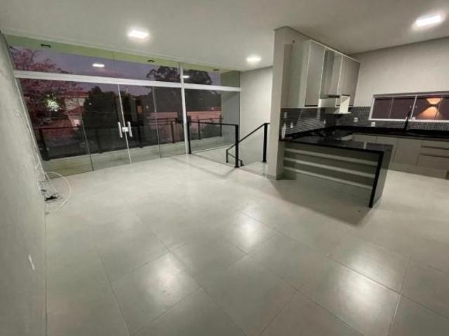 Condomínio Florestas São Vicente Casa com 3 quartos, duas cozinhas, escritório, piscina e 4 vagas