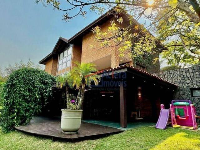 CONDOMÍNIO FOREST HILLS CASA IMPECÁVEL COM 5 DORMS 3 SUÍTES MOBILIADA E EQUIPADA, INCLUSIVE