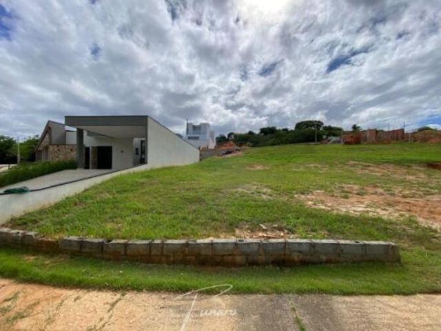 Condomínio Helena Maria Terreno à venda no Condomínio Helena Maria em Sorocaba/SP