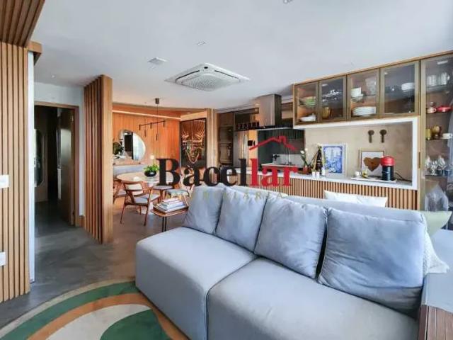 Condominio highlight em botafogo! Lindo apartamento com 106m2 original 3 quartos transformado em 2 q