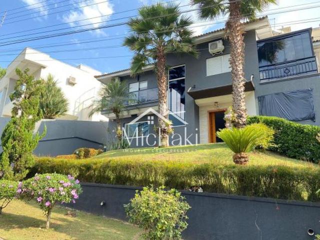 Condomínio Hills III Lindíssima casa à venda, com vista para reserva