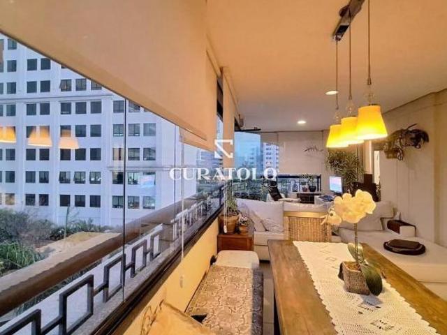 Condomínio Inovarte Apartamento à venda com 200 m², 3 quartos, varanda gourmet e 2 vagas no Barra