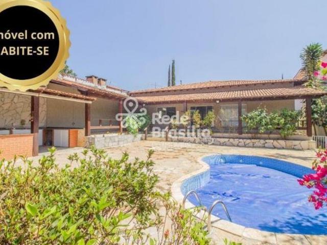 Condomínio Jardim Botânico VI Casa à venda, 4 quartos, sendo 3 suítes, área de lazer, com Habite s