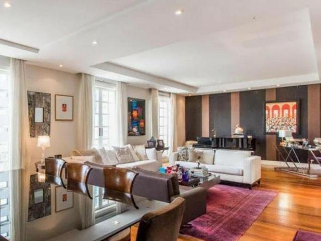 Condomínio Lucila, Jardim Paulista Apartamento de 272m² com 3 dormitórios 1 suite e 2 vagas