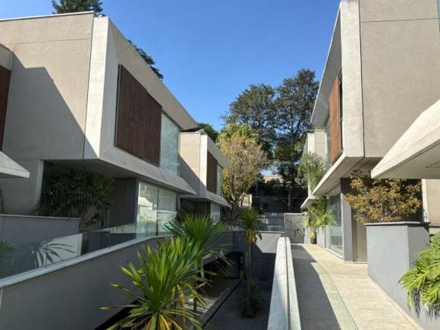 Condomínio Lazulli Alto da Boa Vista Casa nova, nunca habitada