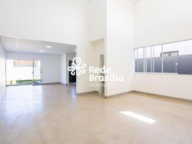 Condomínio Lê Jardin Casa e alto padrão com 3 sendo 1 suíte 2 vagas aceita financiamento S
