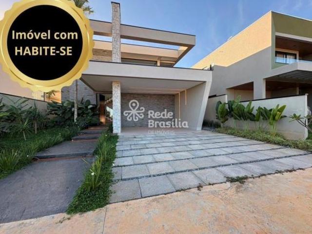Condomínio Le Premier Casa à venda, com Habite se, moderna, com 3 suítes e área de lazer aconchega