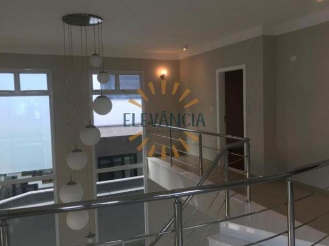 CONDOMÍNIO LOREAN BOULEVARD SOBRADO 378m² 4 SUÍTES 6 VAGAS