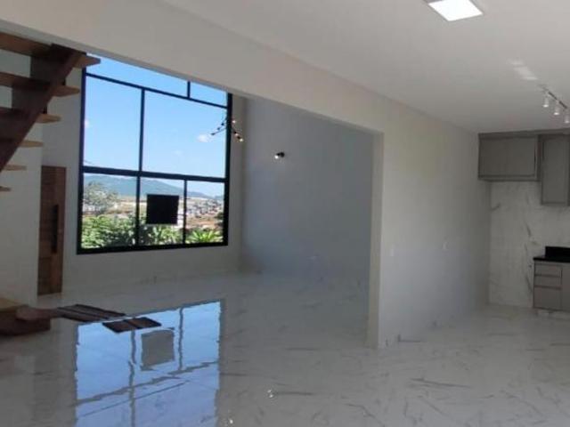 Condomínio Parque Imperador Casa Térrea com 3 suítes, piscina aquecida, 4 vagas