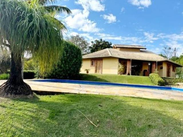 Condomínio Porta Do Sol: Bella Vivenda Com Belo jardim