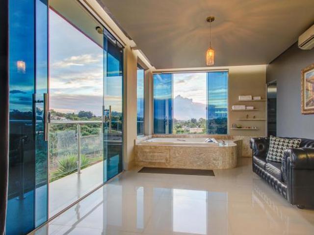 Condomínio Privê Lago Norte QD 1 Casa 2 pavimentos