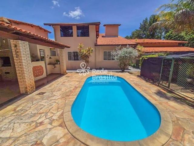 Condomínio Quintas do Sol Quadra 2 Casa à venda, com 4 suítes e área de lazer, Jardim Botãnico