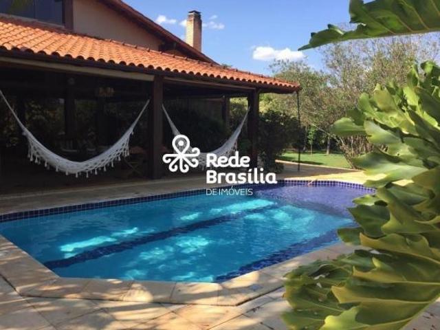 Condomínio Quintas da Alvorada Casa com 2 quartos 4 vagas pé direito duplo Jardim Botânico