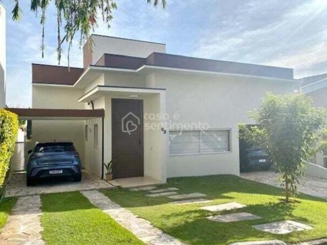 Condomínio Recanto dos Paturis Casa á Venda, com 4 quartos, 2 suítes, Piscina Aquecida, condomínio