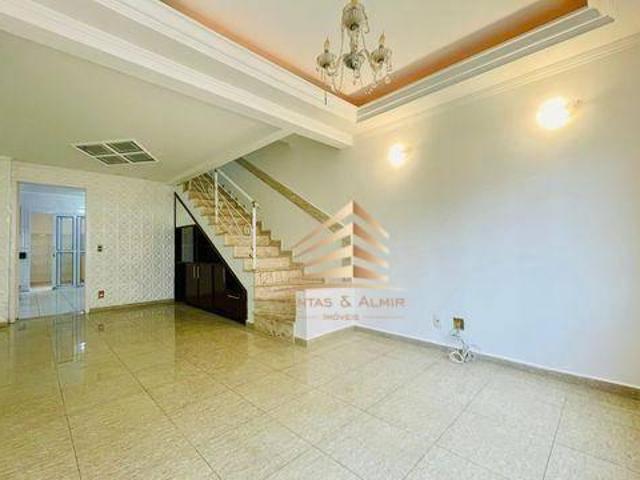 Condominio Reserva das Flores, 3 dormitórios, sendo 1 suíte 200 m² por R$ 1.700.000 Ponte Grande