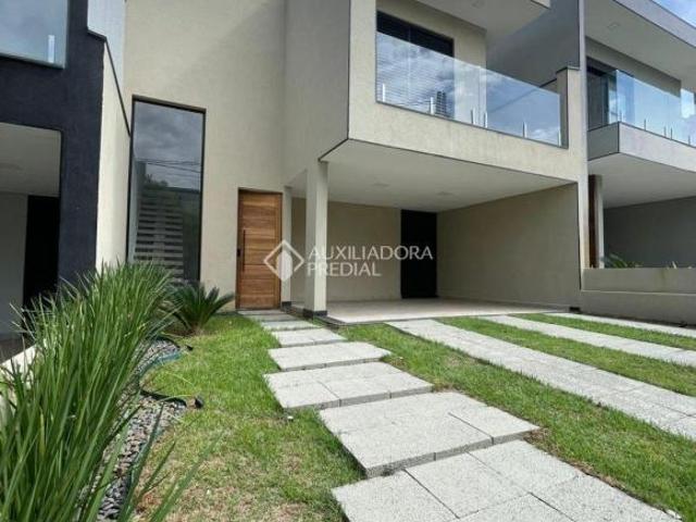 Condomínio Reserva Ipanema Características do sobrado: 3 quartos sendo 1 suíte master com closet