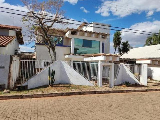 CONDOMÍNIO RK Casa com 2 Pavimentos + Terraço !