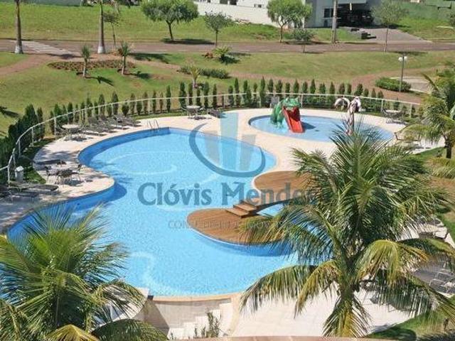 Condominio Royal Forest