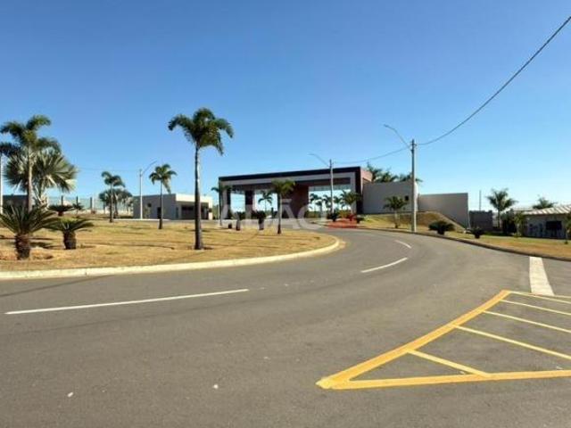 Condomínio Solar Itália Lote à Venda, 384.51 por R$ 211200.00 no setor Área Rural de Senador Canedo