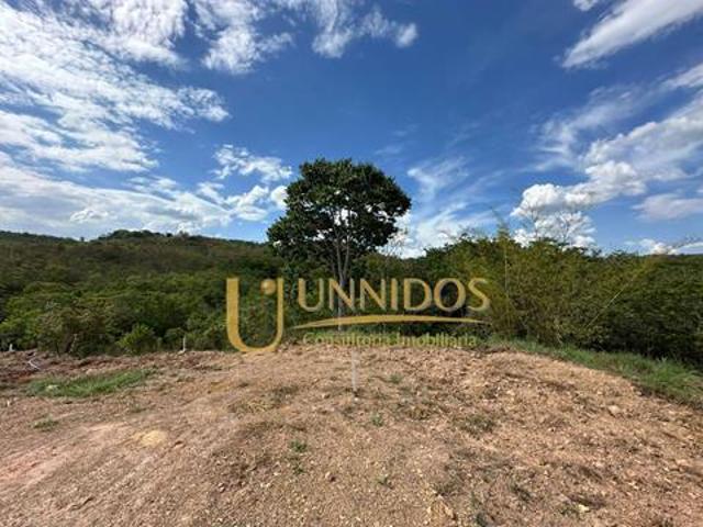 Condomínio Solaris Terreno a venda no Condomínio Solaris Jardim Botânico por 120.000 reais