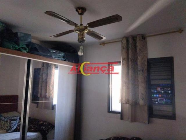 Condomínio Turmalina 1 em Guarulhos, Jardim Santo Expedito 52 M² SEMI MOBILIADO!