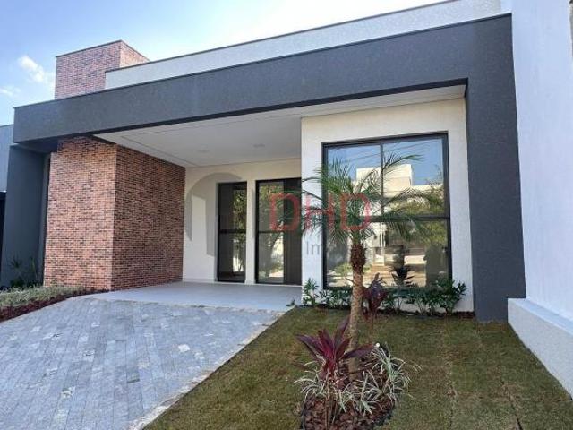 Condomínio Terras de São Francisco Casa nova com piscina