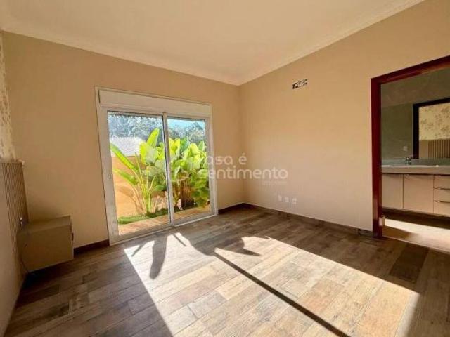 Condomínio Terras de Santa Teresa CASA COM 3 SUÍTES, PISCINA À VENDA NO CONDOMÍNIO TERRAS DE SANTA