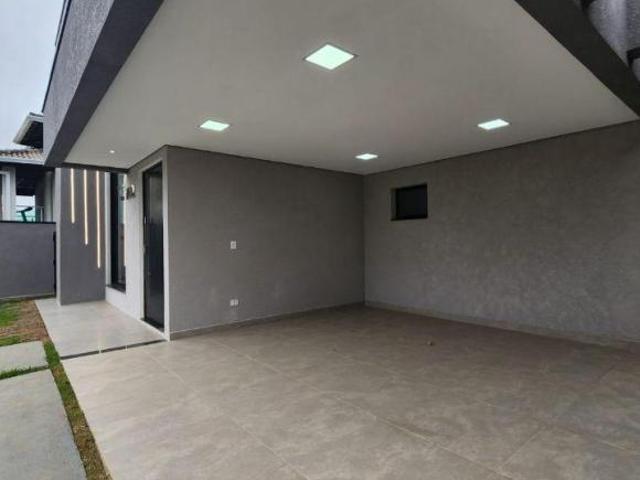 Condominio Terras de Santa Adelia Casa alto padrao com 3 suites e piscina em Vargem Grande Paulist