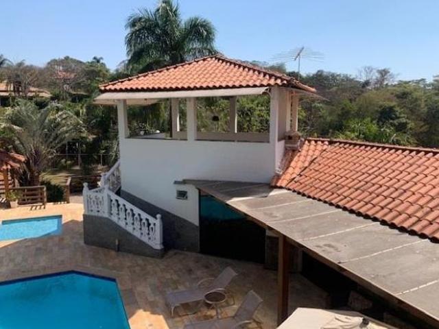 Condomínio Vale do Ouro, 4 suites, porteira fechada etc.