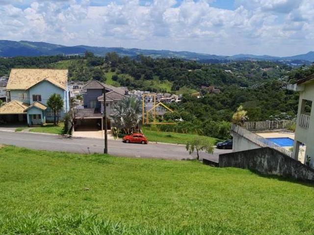 Condomínio Valville 1