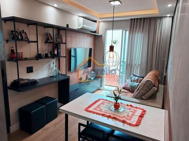 Condomínio Villa Nova APARTAMENTO À VENDA COM 2 DORMITÓRIOS PLANEJADOS, GARAGEM COBERTA E CONDOMÍN