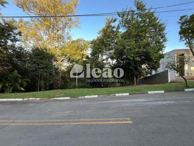 Condomínio Villa Lombarda Terreno à venda no Villa Lombarda em Valinhos/SP