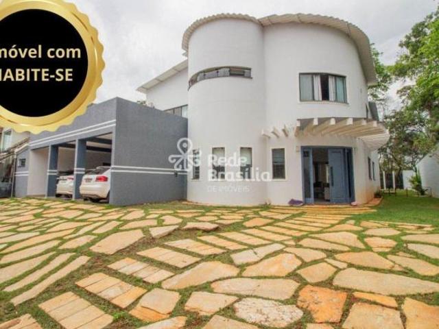 Condomínio Ville de Montagne Casa à venda, com Habite se, 4 suítes e casa de apoio, Jardim Botânic